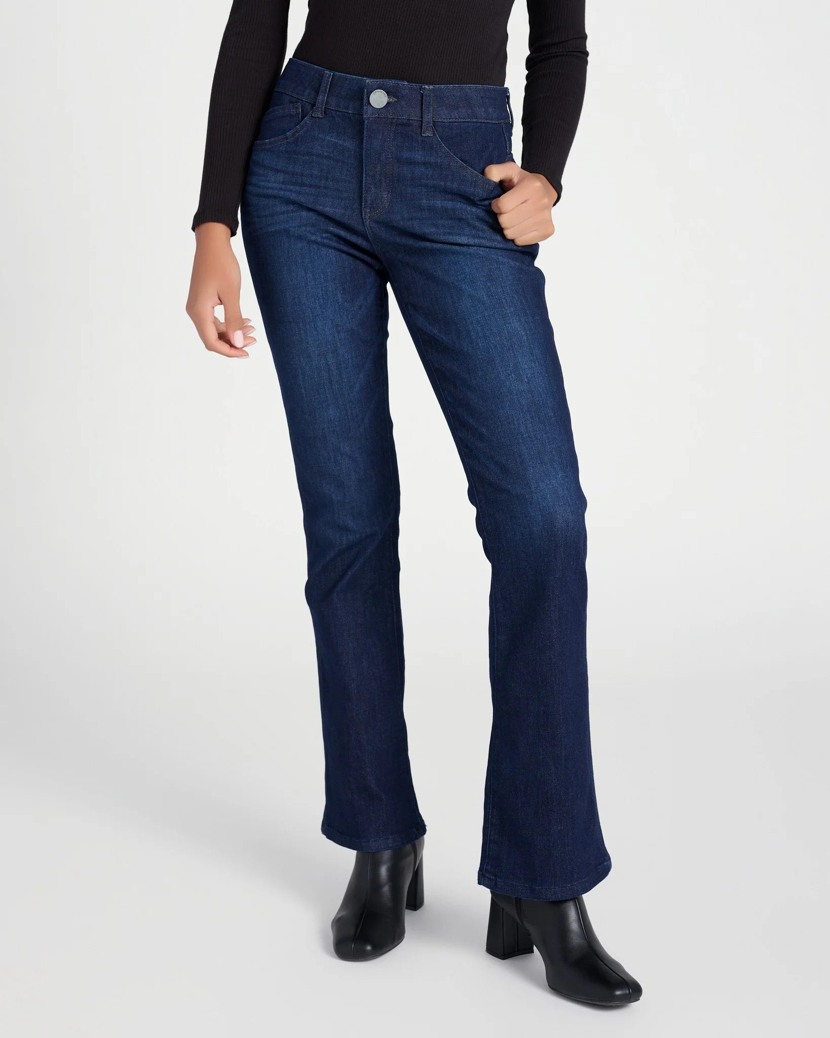Women's Clean Jeans